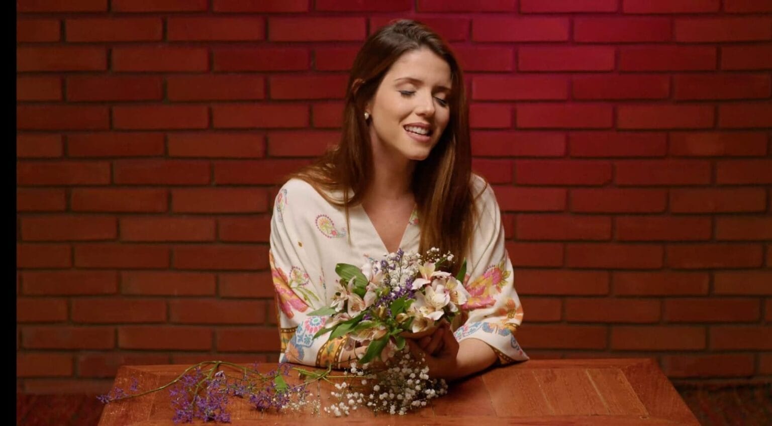Primeiro EP da cantora Melina já está nas plataformas musicais - Gazeta ...
